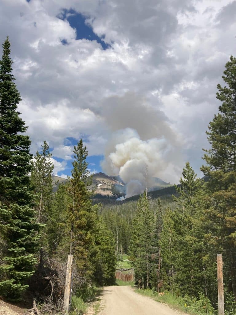 Devil’s Thumb Fire remains at 95 acres, now 30% contained | SkyHiNews.com